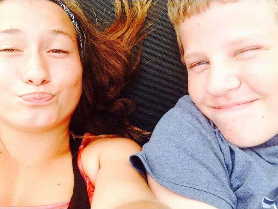 Aaron Holmberg's Instagram, Twitter & Facebook on IDCrawl