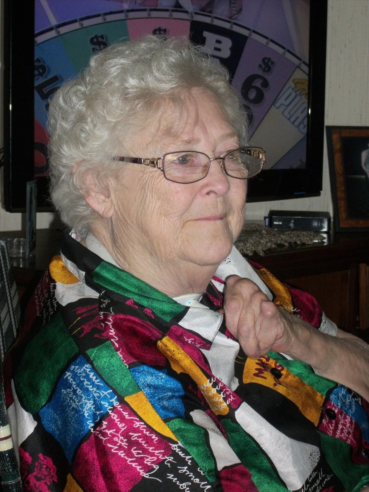 Sandra Bay's Instagram, Twitter & Facebook on IDCrawl