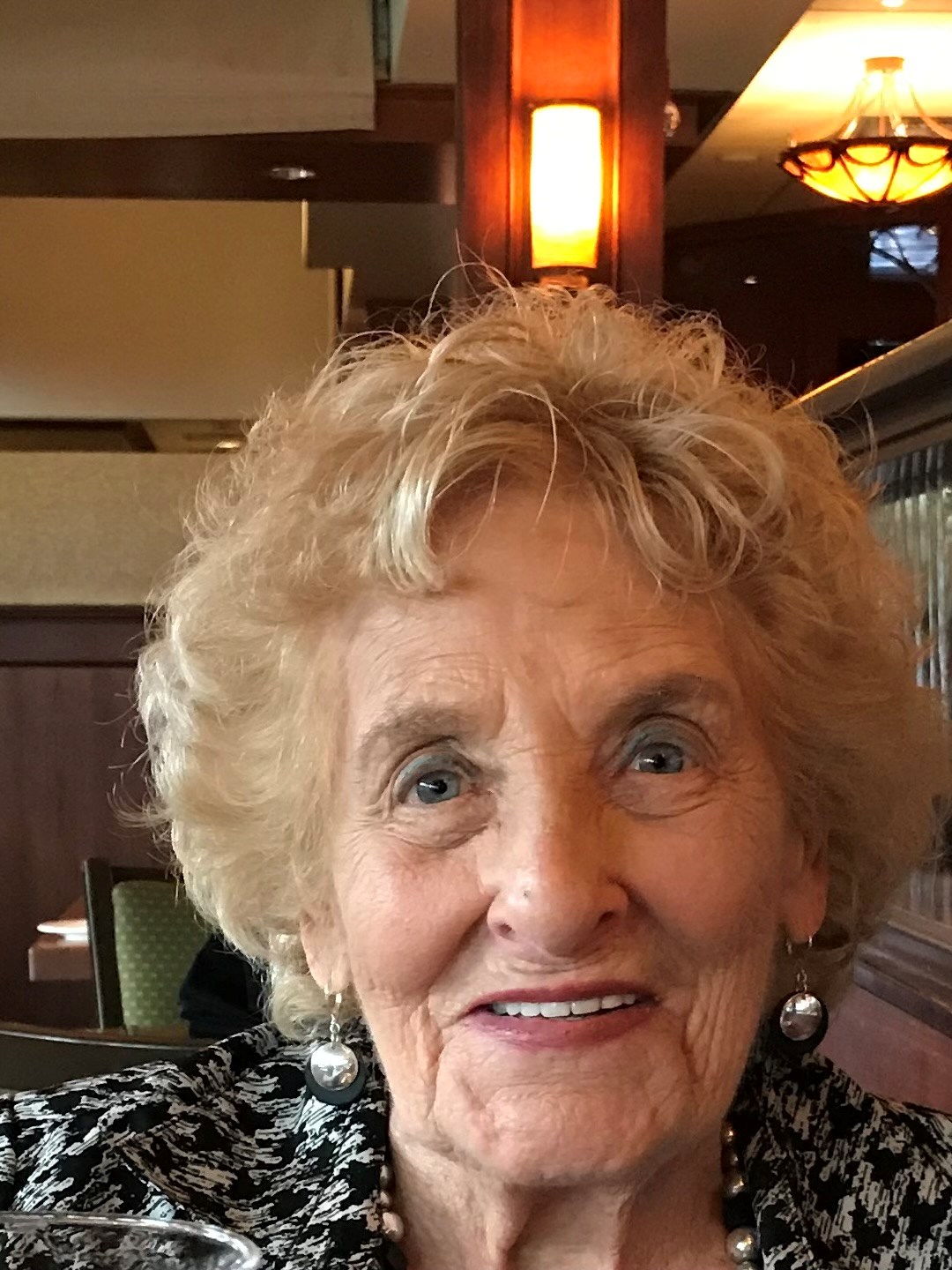 Theresa Shea's Instagram, Twitter & Facebook on IDCrawl