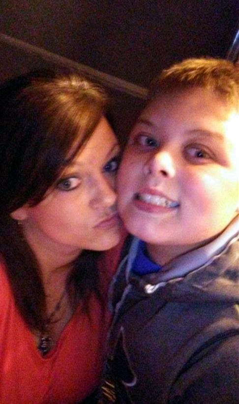 Sheena Jones's Instagram, Twitter & Facebook on IDCrawl