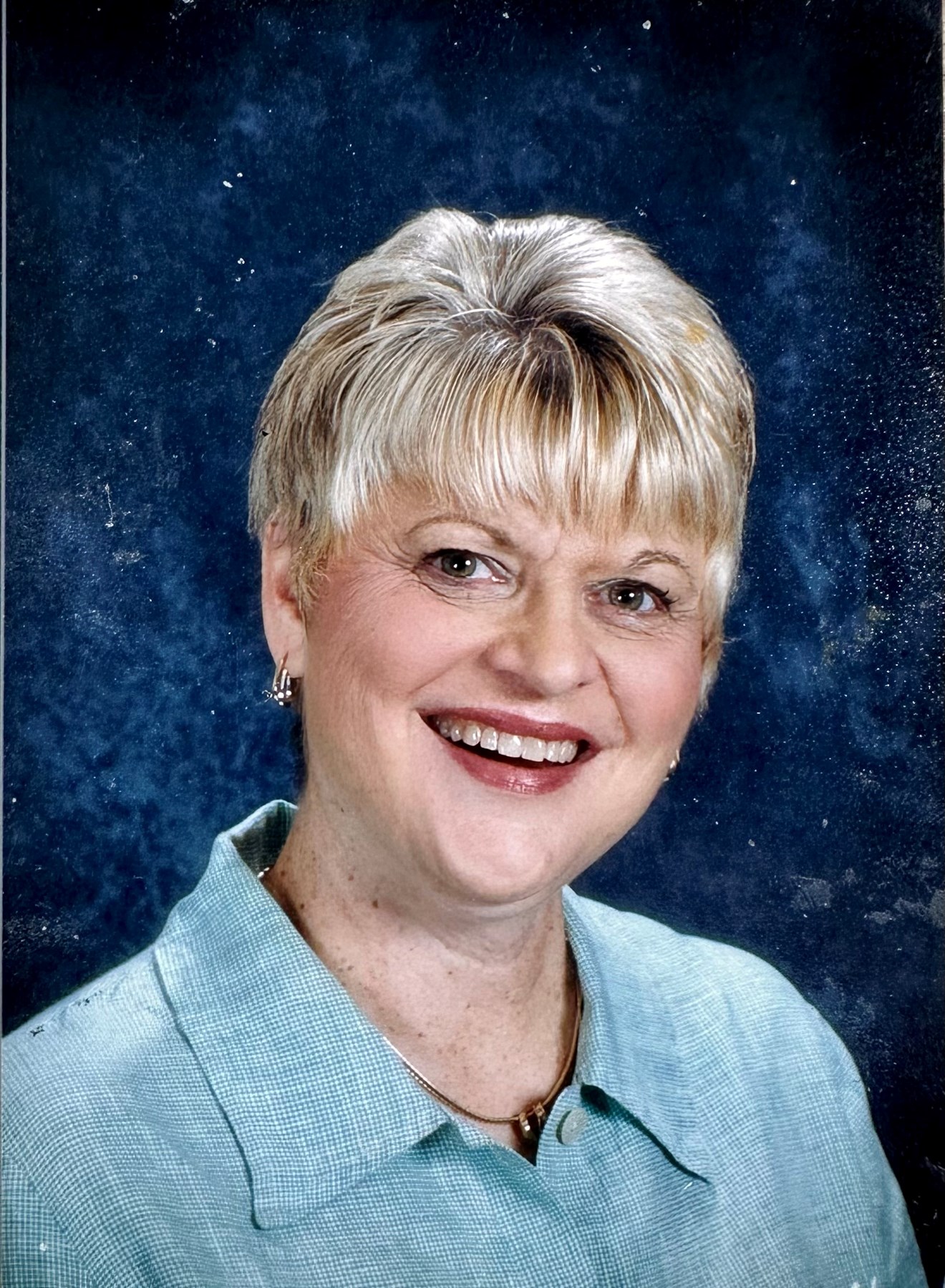 Ann Langdon's Instagram, Twitter & Facebook on IDCrawl