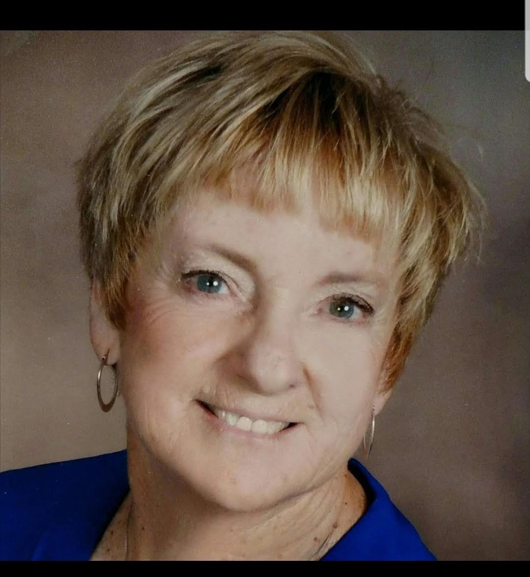 Cynthia Lynn