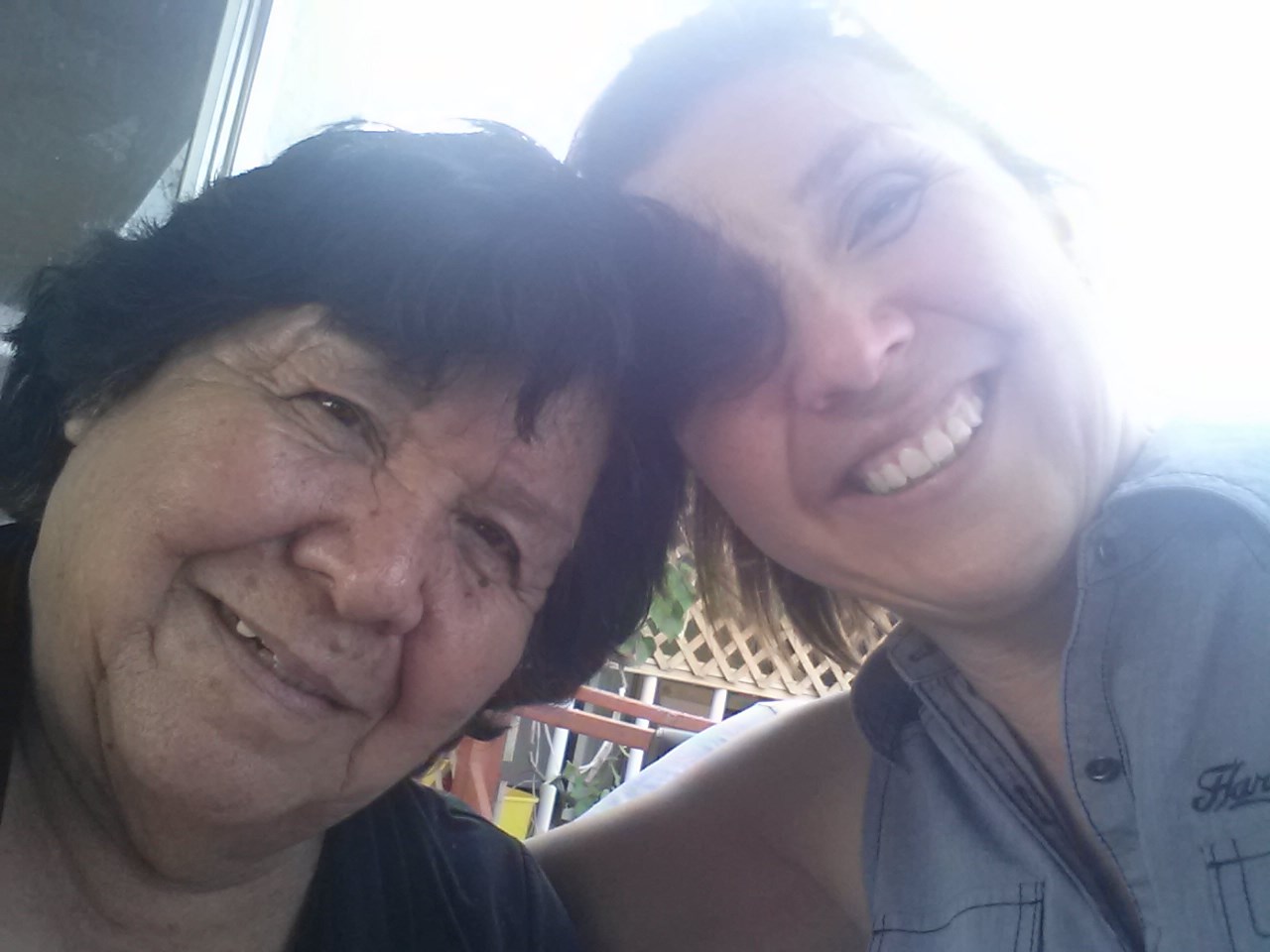 Leticia Jones's Instagram, Twitter & Facebook on IDCrawl