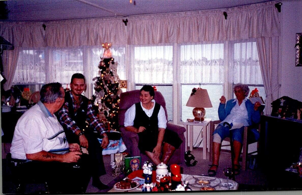 Robert Carlyle And Family