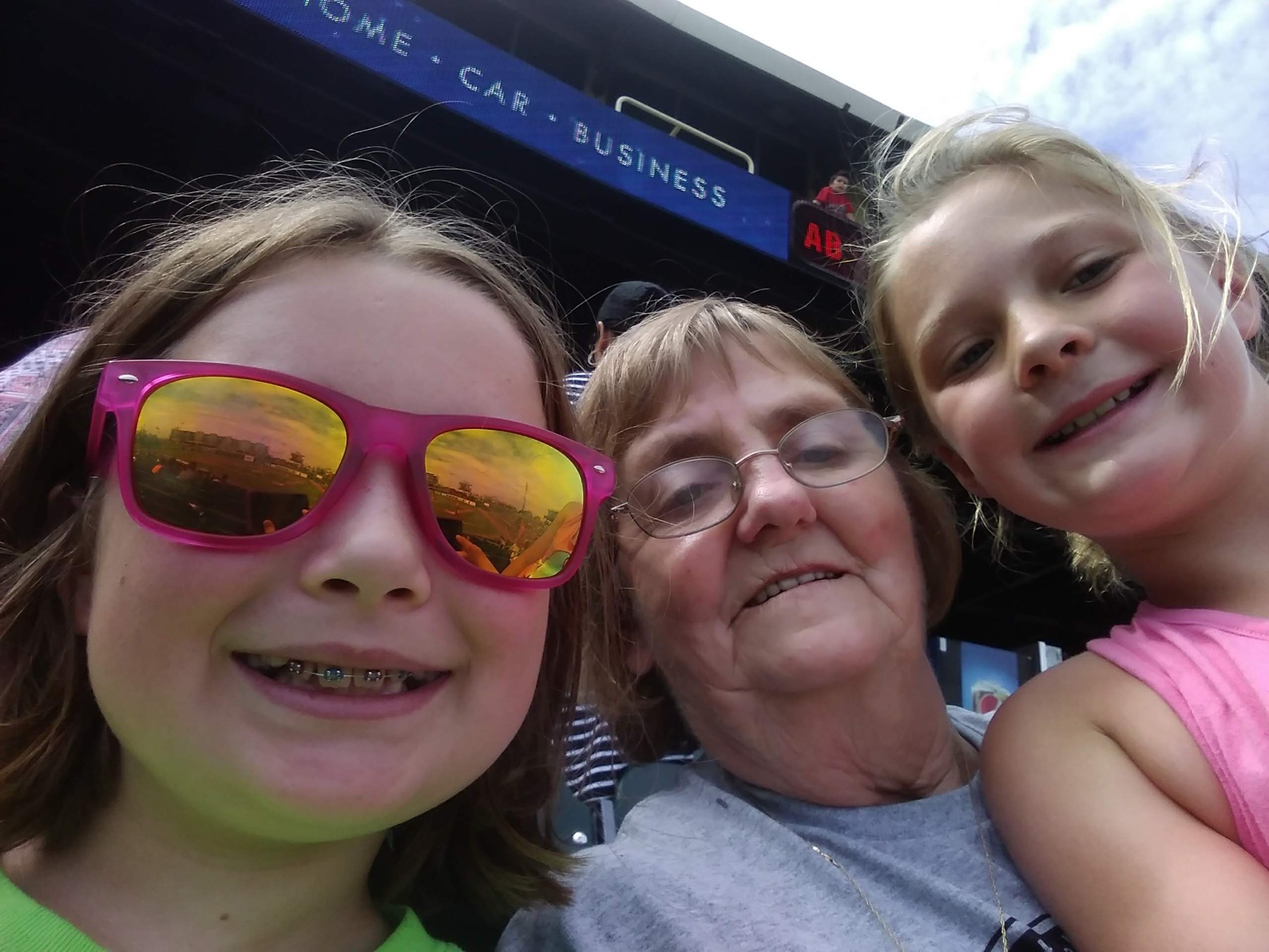 Katrina Sneed's Instagram, Twitter & Facebook on IDCrawl