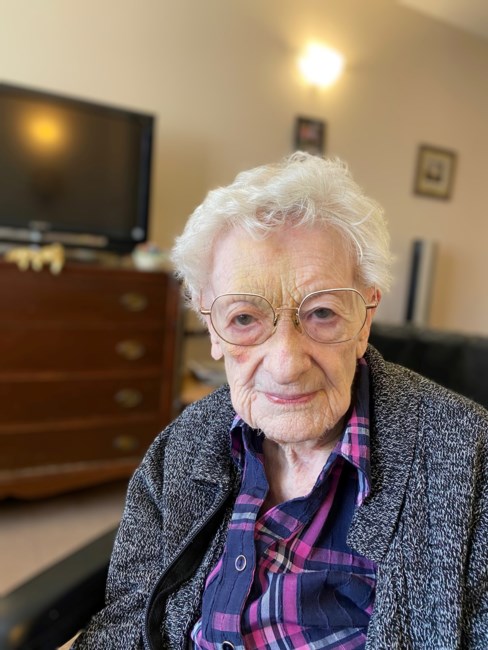 Daphne Ross Obituary - Port Coquitlam, BC