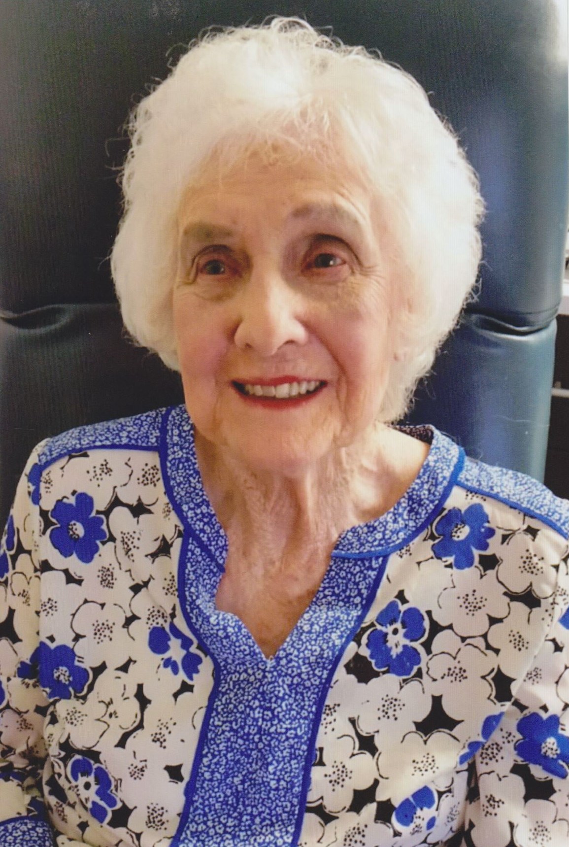 Ellie Bridges's Instagram, Twitter & Facebook on IDCrawl