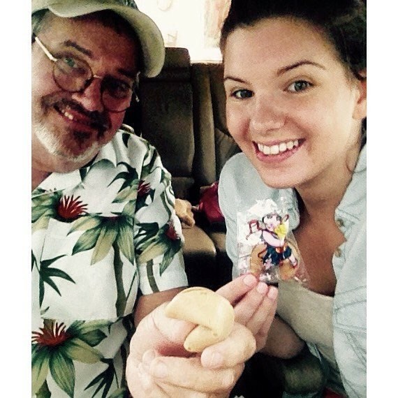 Lori Manos's Instagram, Twitter & Facebook on IDCrawl