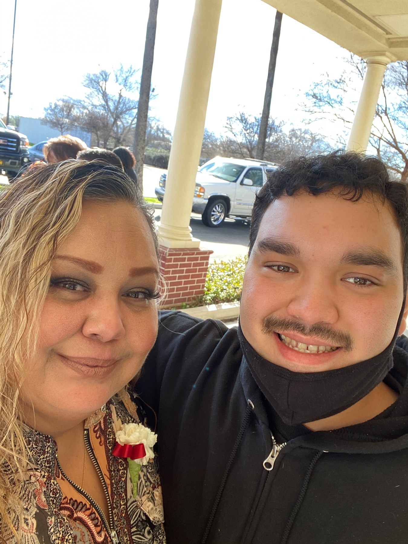 Robert Zapata's Instagram, Twitter & Facebook on IDCrawl