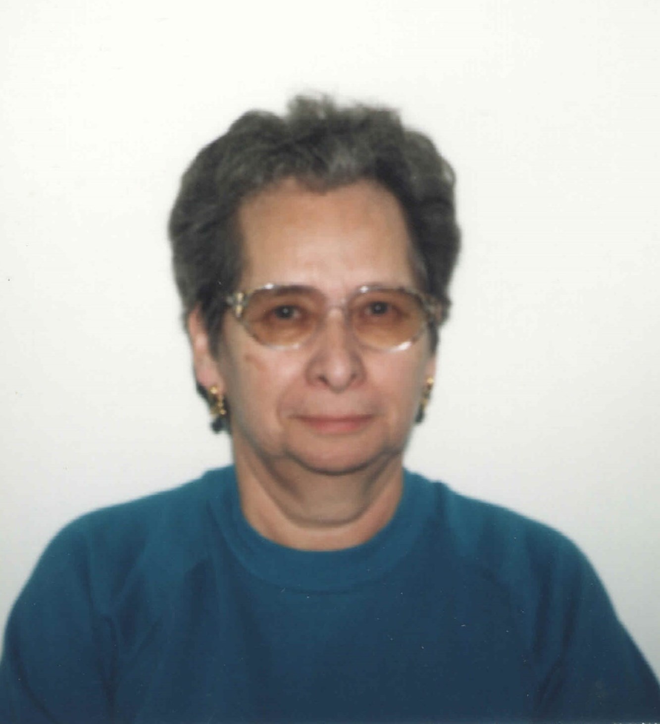 Hattie Nelson (nee Smoke) Obituary - Oka, QC