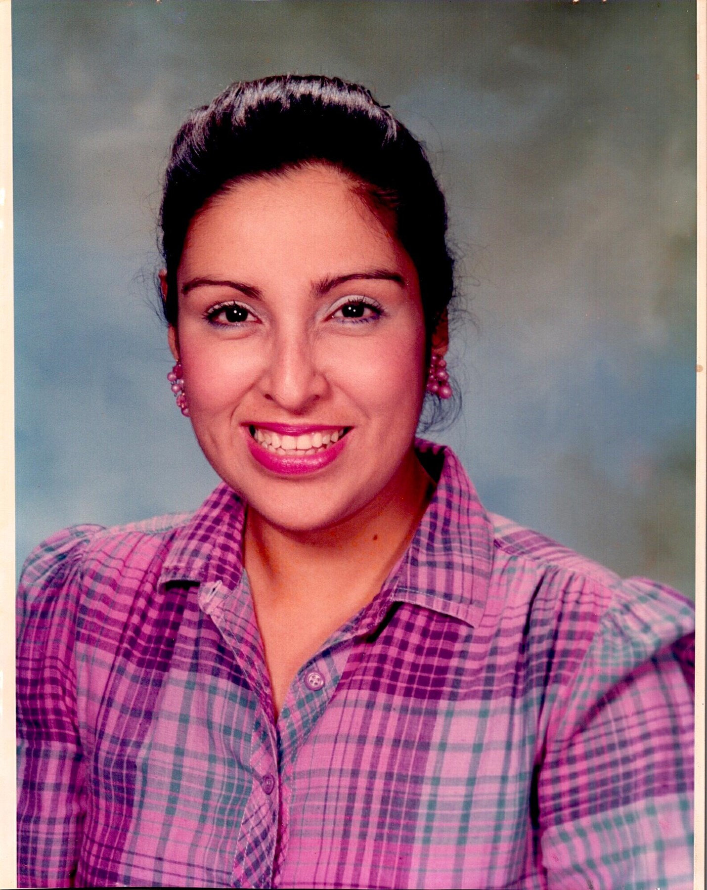 Olga Castillo's Instagram, Twitter & Facebook on IDCrawl