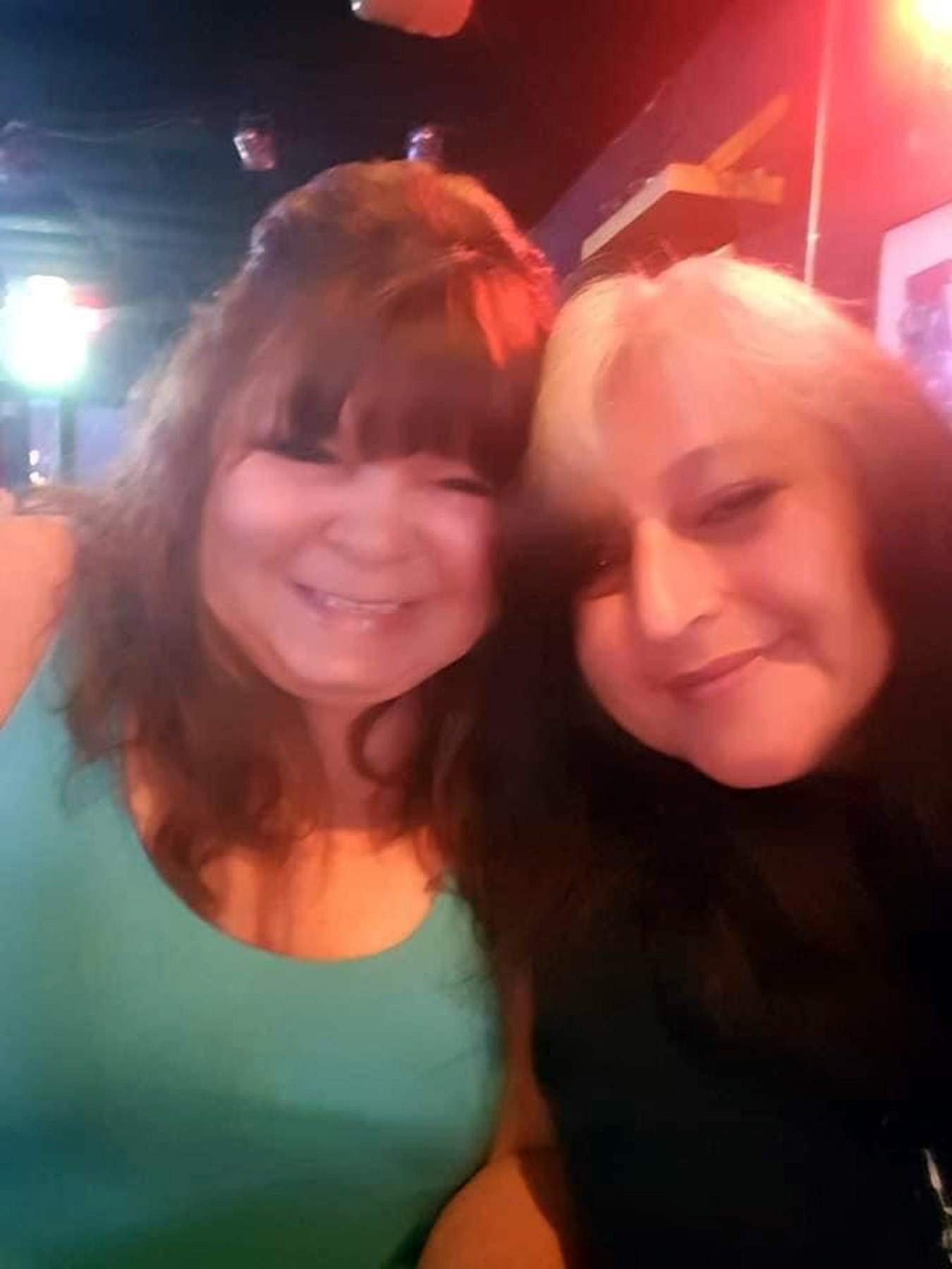 Robin Watts's Instagram, Twitter & Facebook on IDCrawl