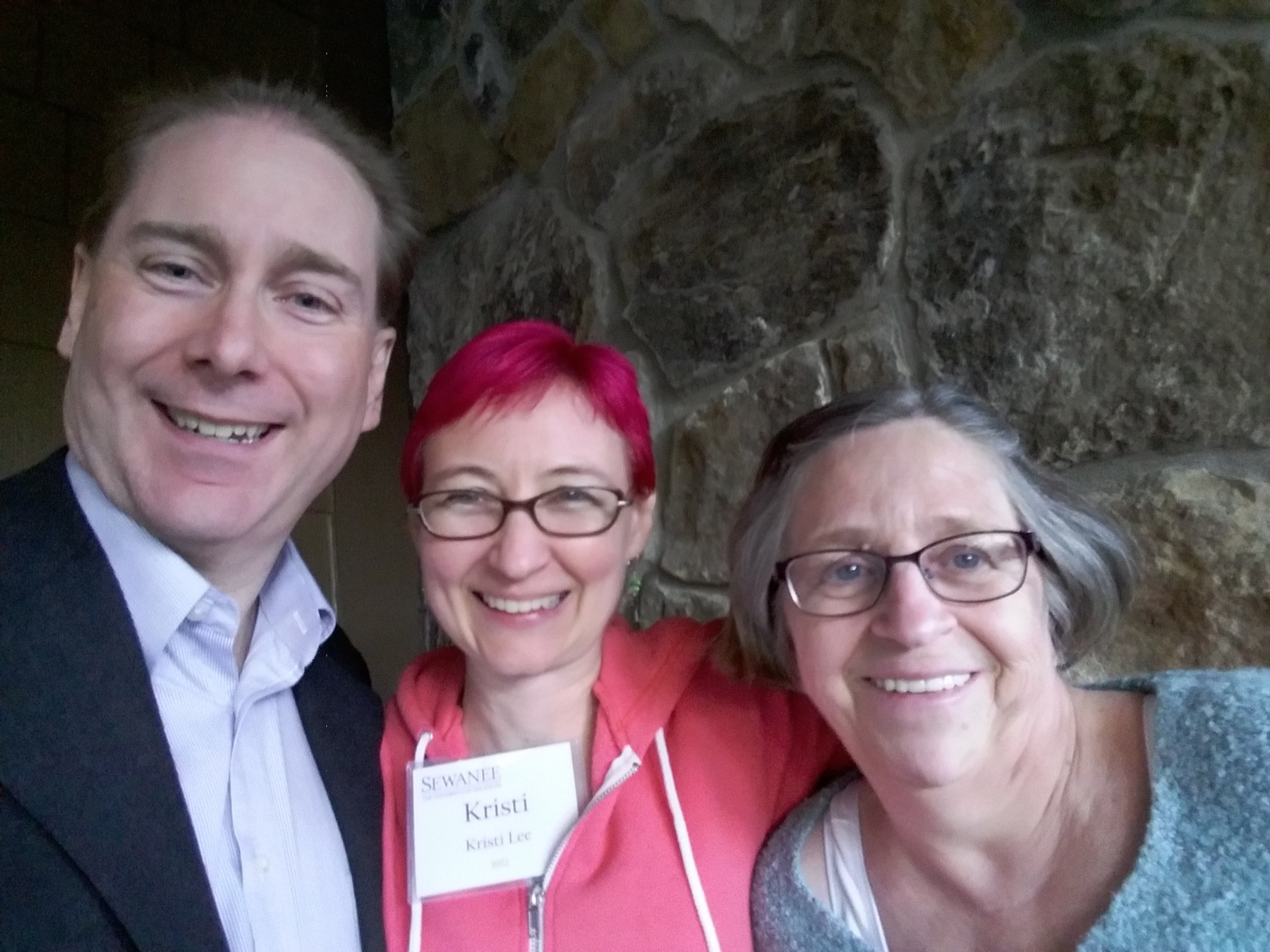 Lynda Fox's Instagram, Twitter & Facebook on IDCrawl