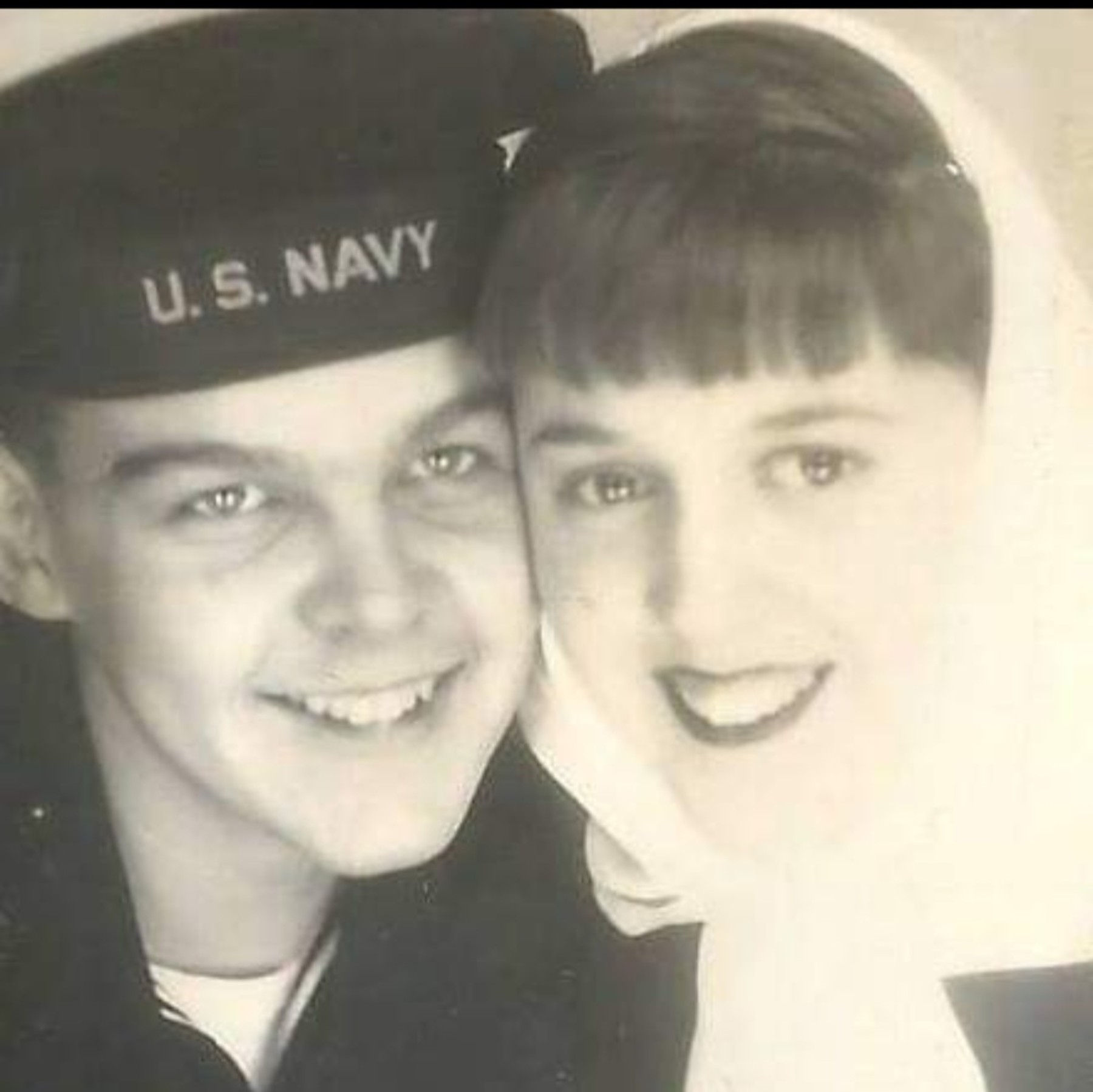 Eleanor Leonard's Instagram, Twitter & Facebook on IDCrawl