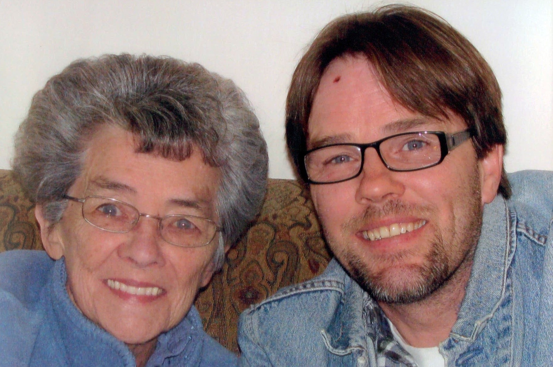 Elizabeth Waldeck's Instagram, Twitter & Facebook on IDCrawl