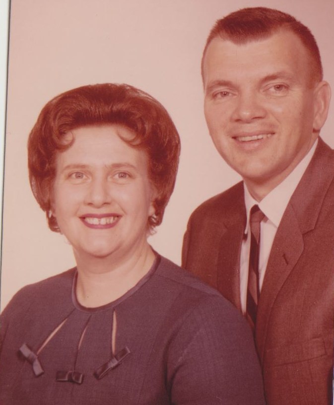 Julia Bushong's Instagram, Twitter & Facebook on IDCrawl