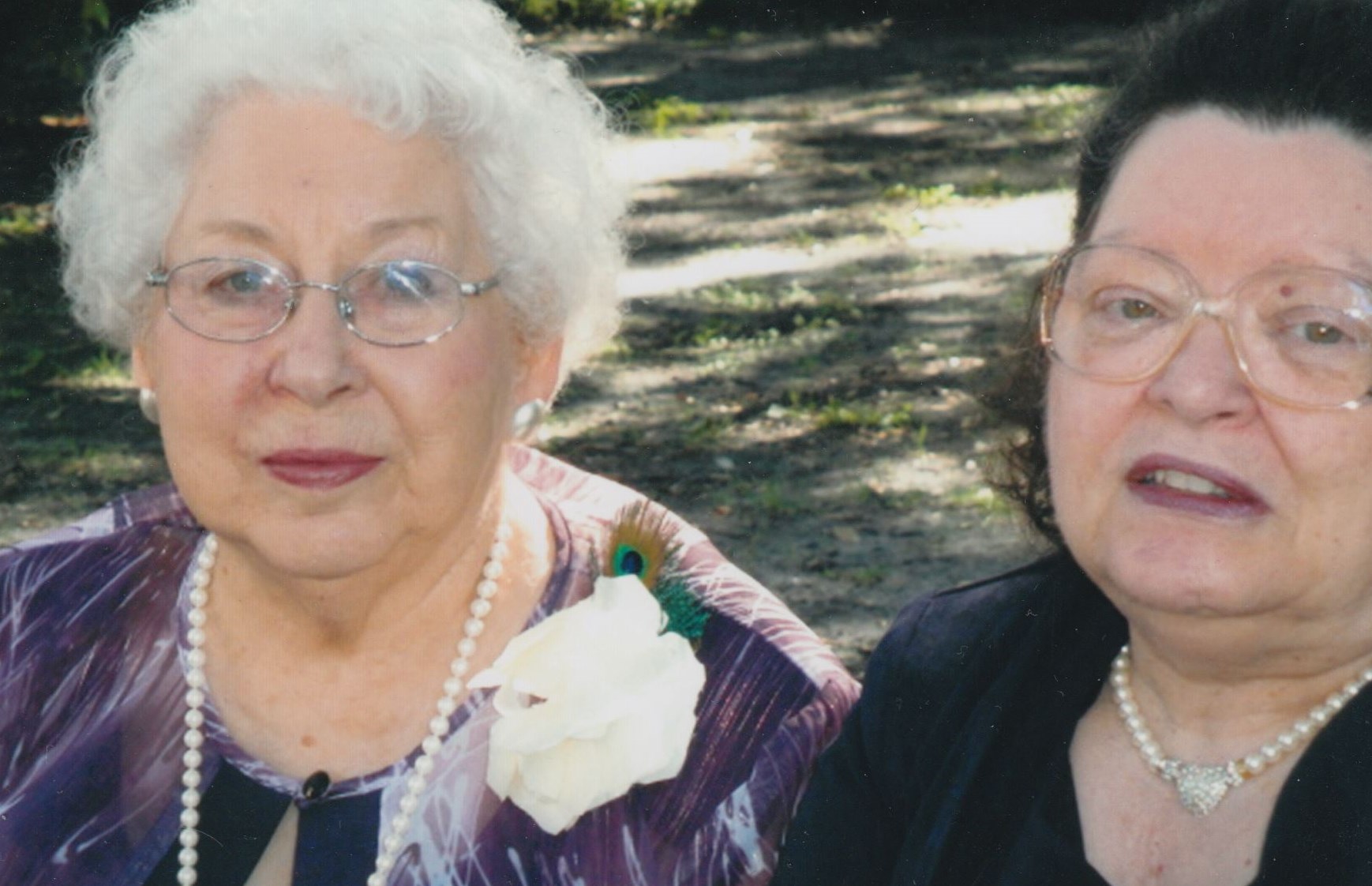 Helen Lipscomb's Instagram, Twitter & Facebook on IDCrawl