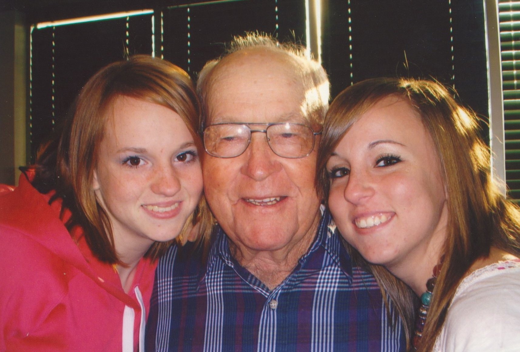 Hugh Wright's Instagram, Twitter & Facebook on IDCrawl