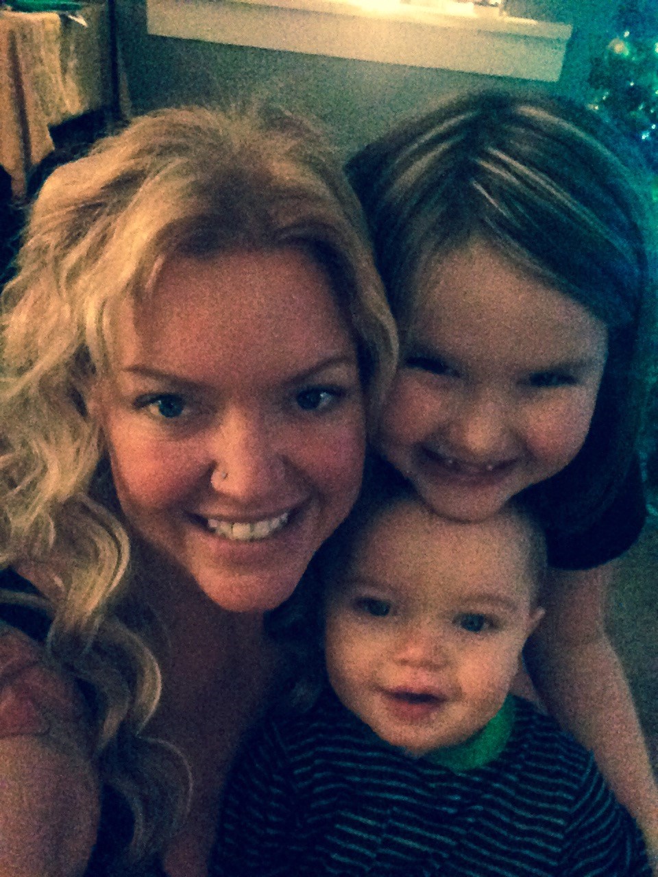 Kelly Simon's Instagram, Twitter & Facebook on IDCrawl