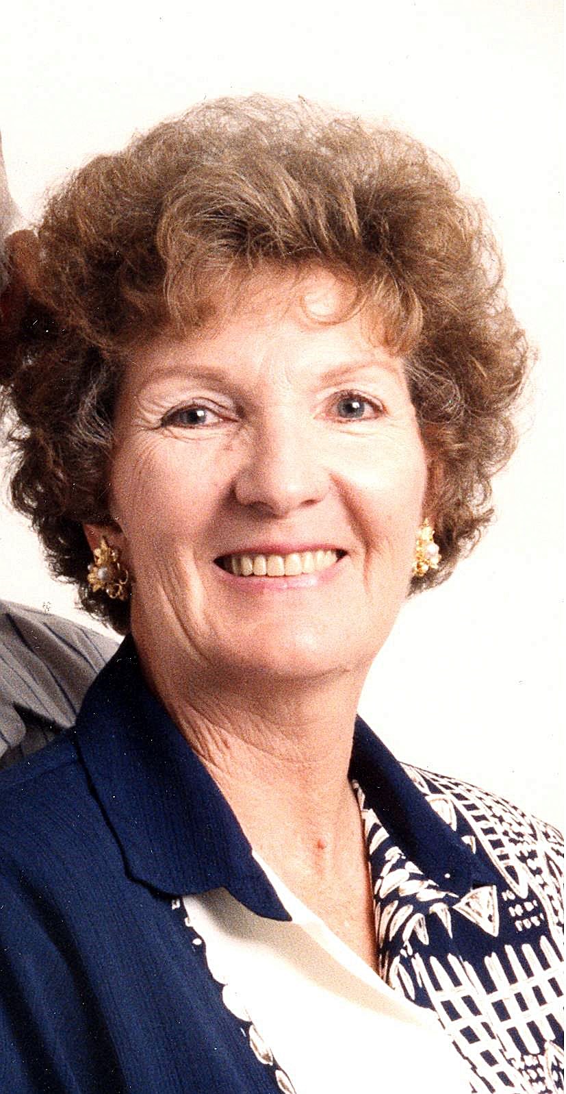 Maxine Crew Obituary - Clovis, CA