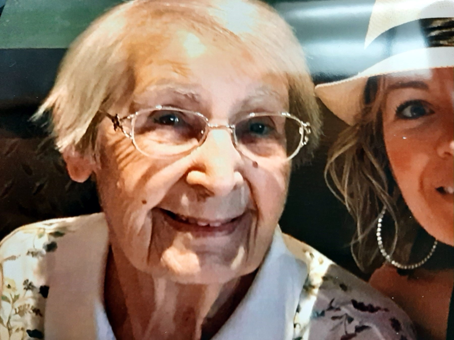 Mary Tallon's Instagram, Twitter & Facebook on IDCrawl