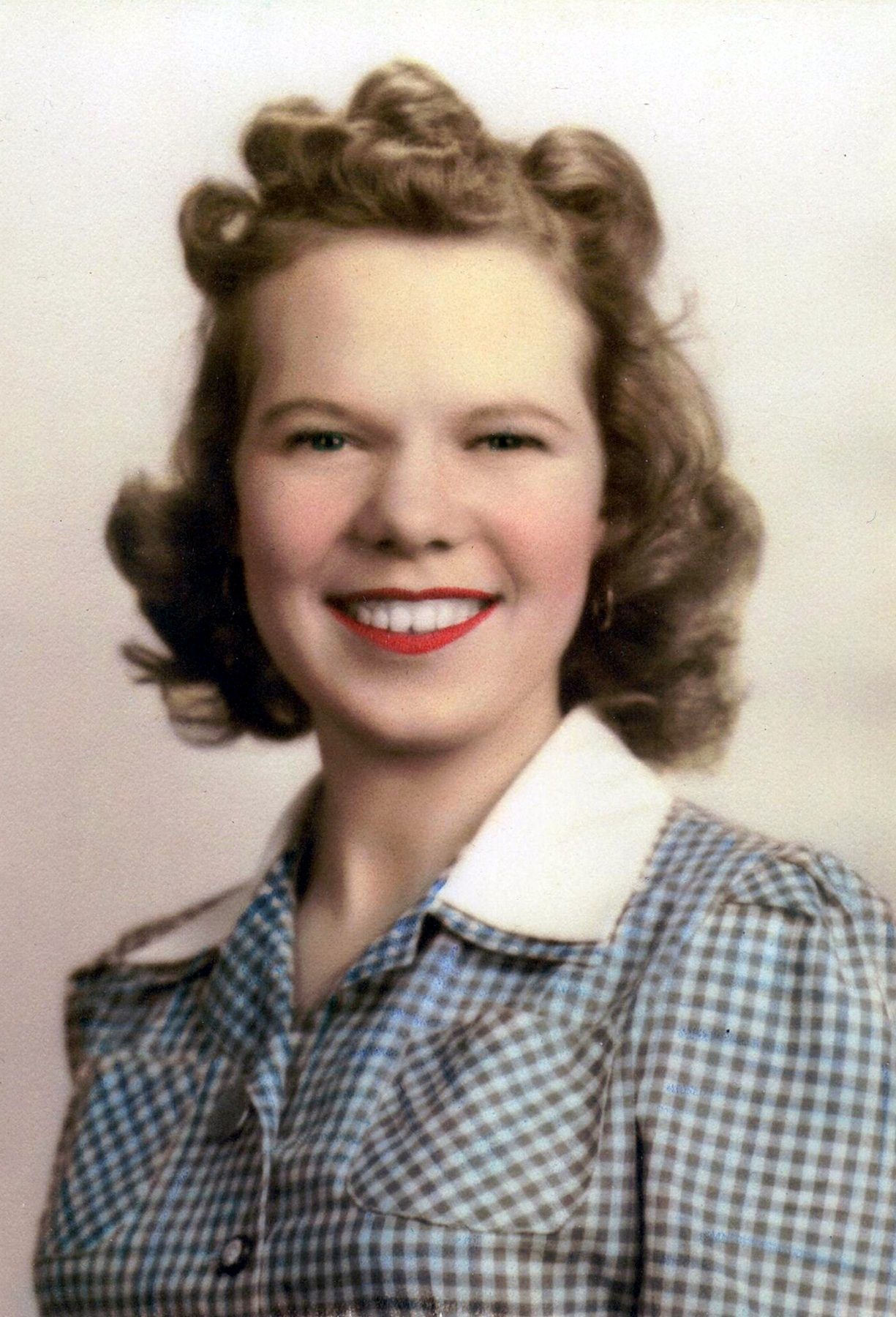 Anna Mazur's Instagram, Twitter & Facebook on IDCrawl