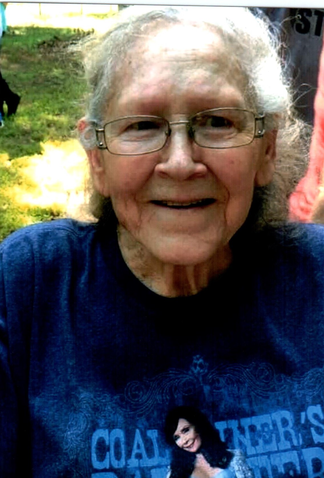 Savannah Molina's Instagram, Twitter & Facebook on IDCrawl