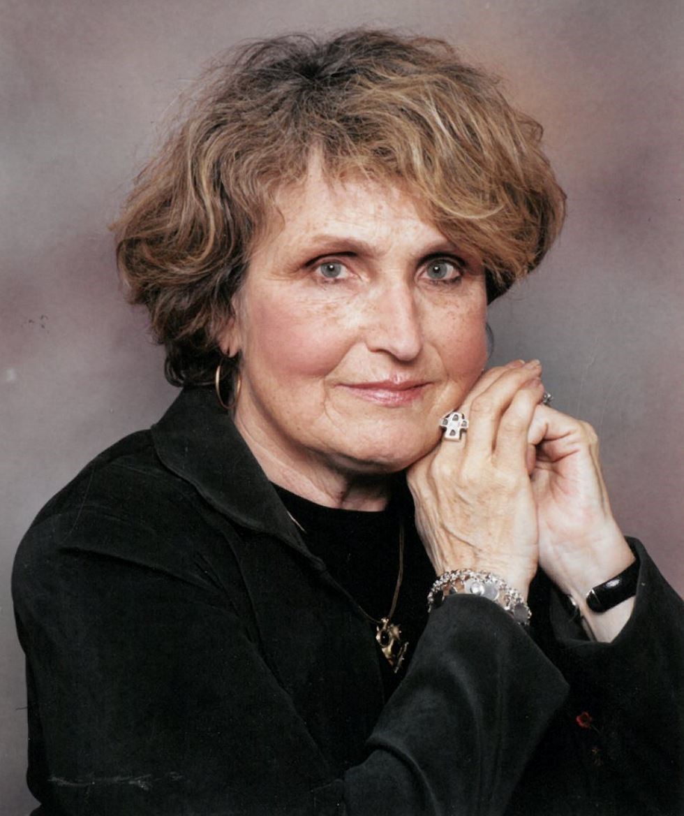 Elizabeth "Betty" Chamberlain Obituary - Wichita, KS