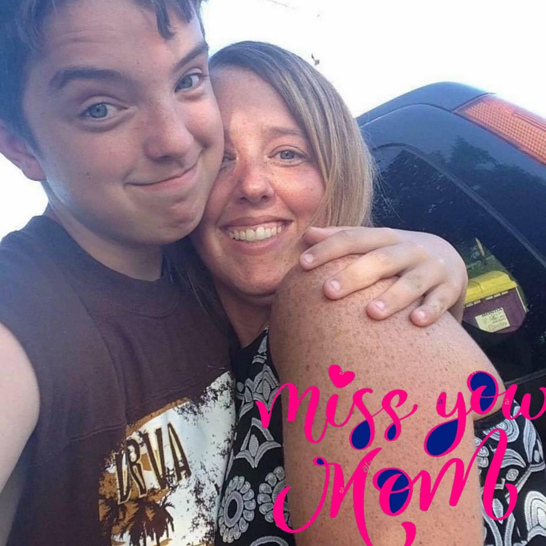 Stephanie Estes's Instagram, Twitter & Facebook on IDCrawl