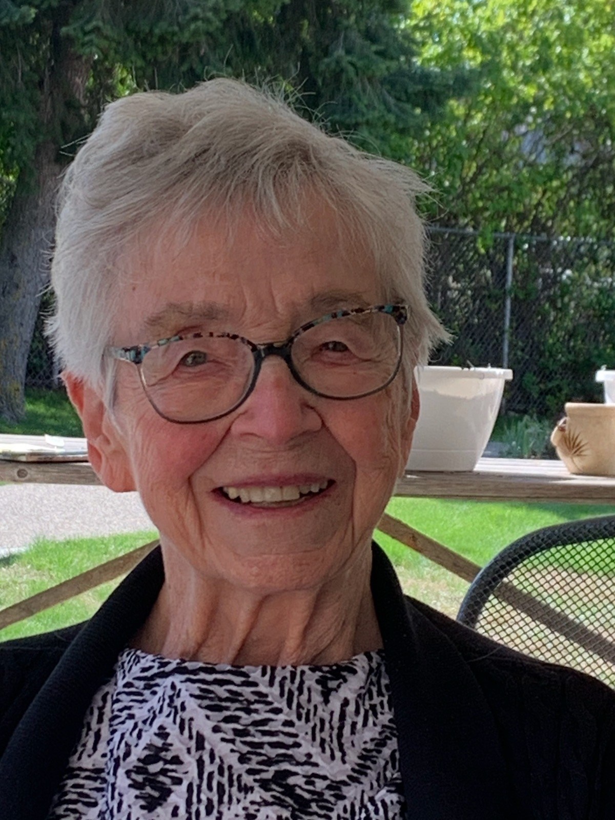 Elizabeth "Jonnye" Kreycik Obituary - Vernon, BC