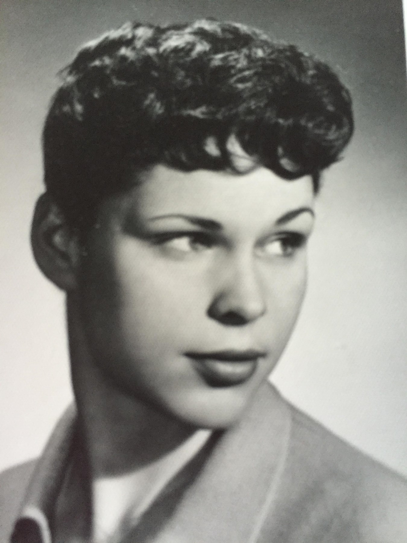 Christine Rau's Instagram, Twitter & Facebook on IDCrawl