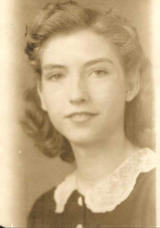 Iris Morrison's Instagram, Twitter & Facebook on IDCrawl