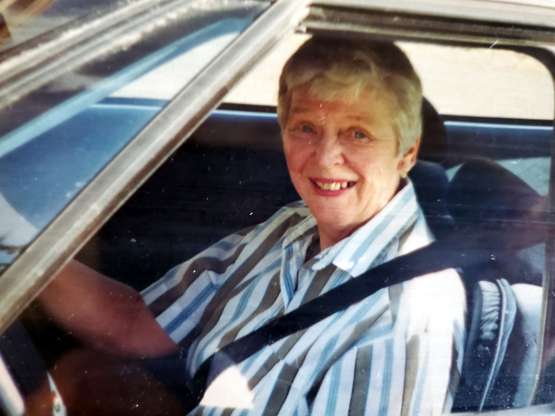 Doris June Sneddon Obituary - Portland, OR