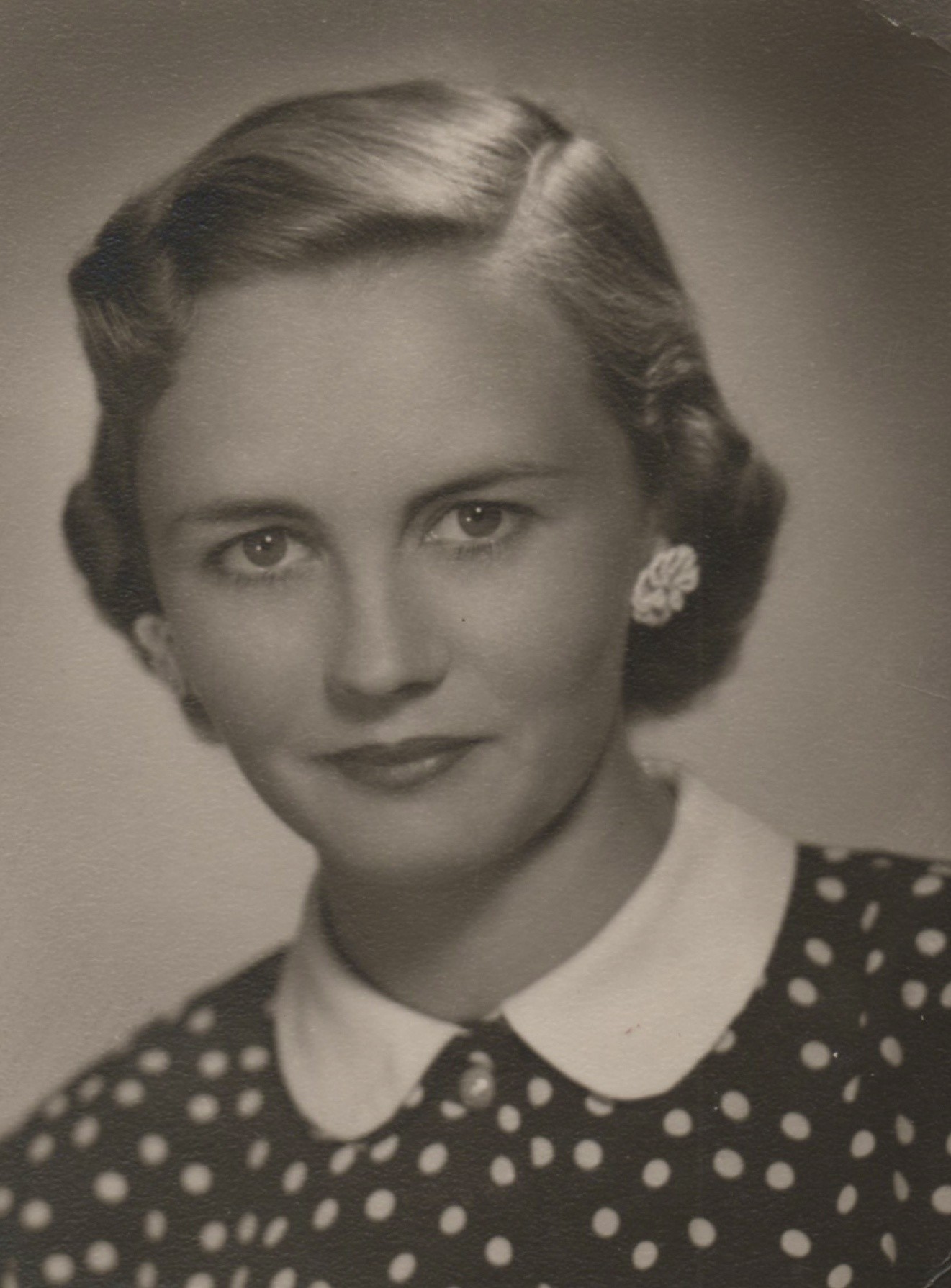 Eleanor Mayer's Instagram, Twitter & Facebook on IDCrawl