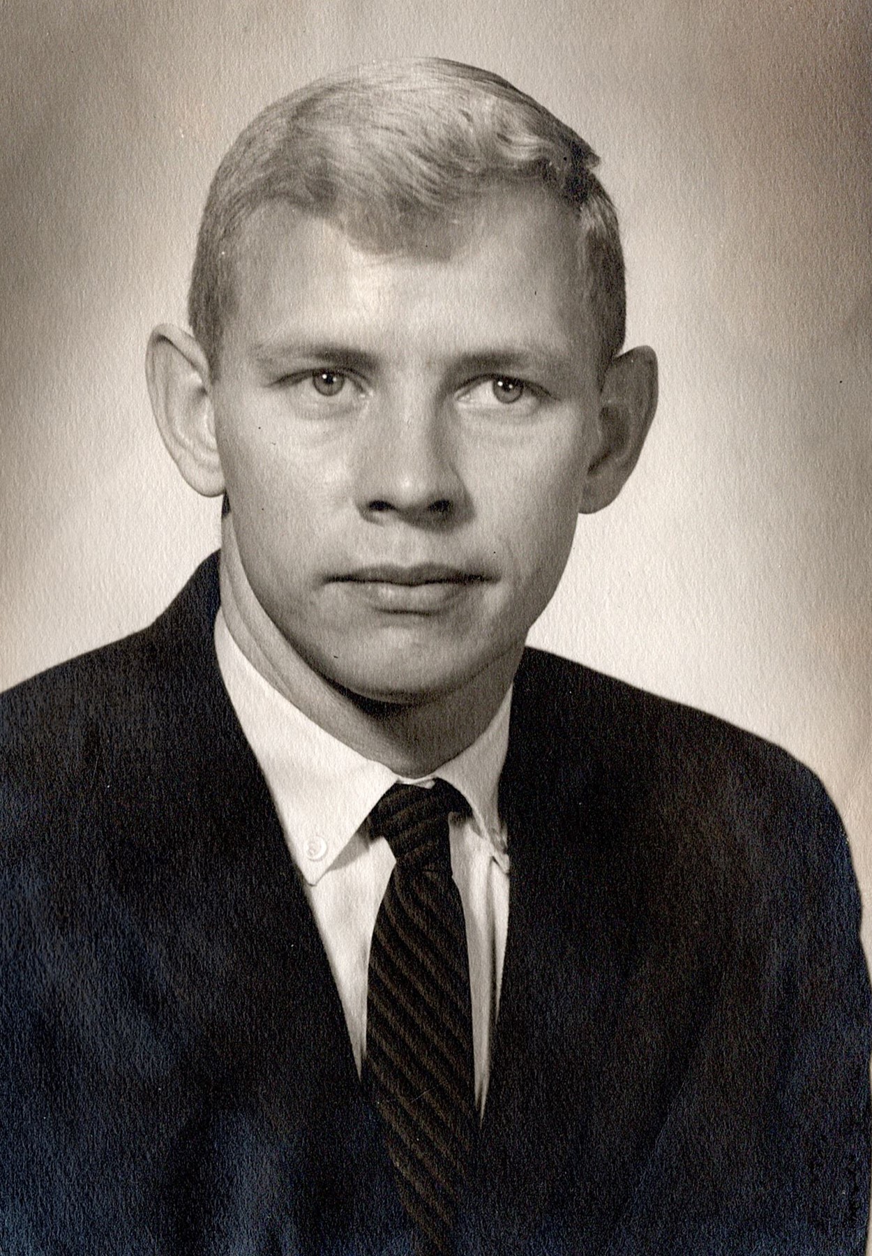 June Pfister Obituary - Lagrange, KY