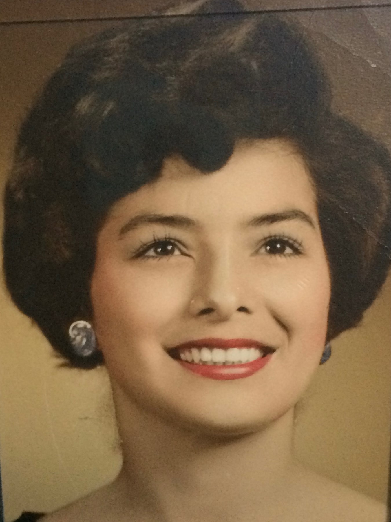 Christine Cavazos's Instagram, Twitter & Facebook on IDCrawl