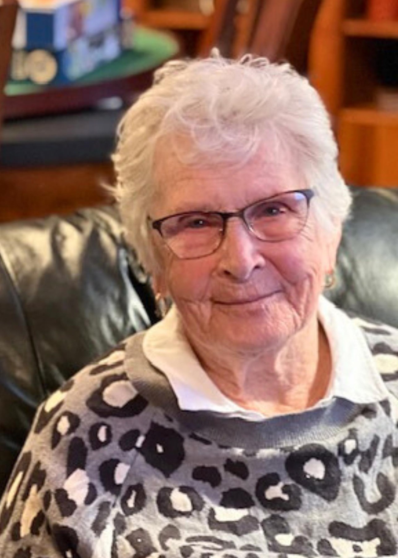 Lois MacKinnon Obituary - Guelph, ON