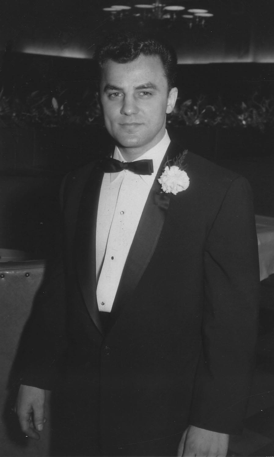 Ronald R. DeVitto Obituary - Chicago, IL