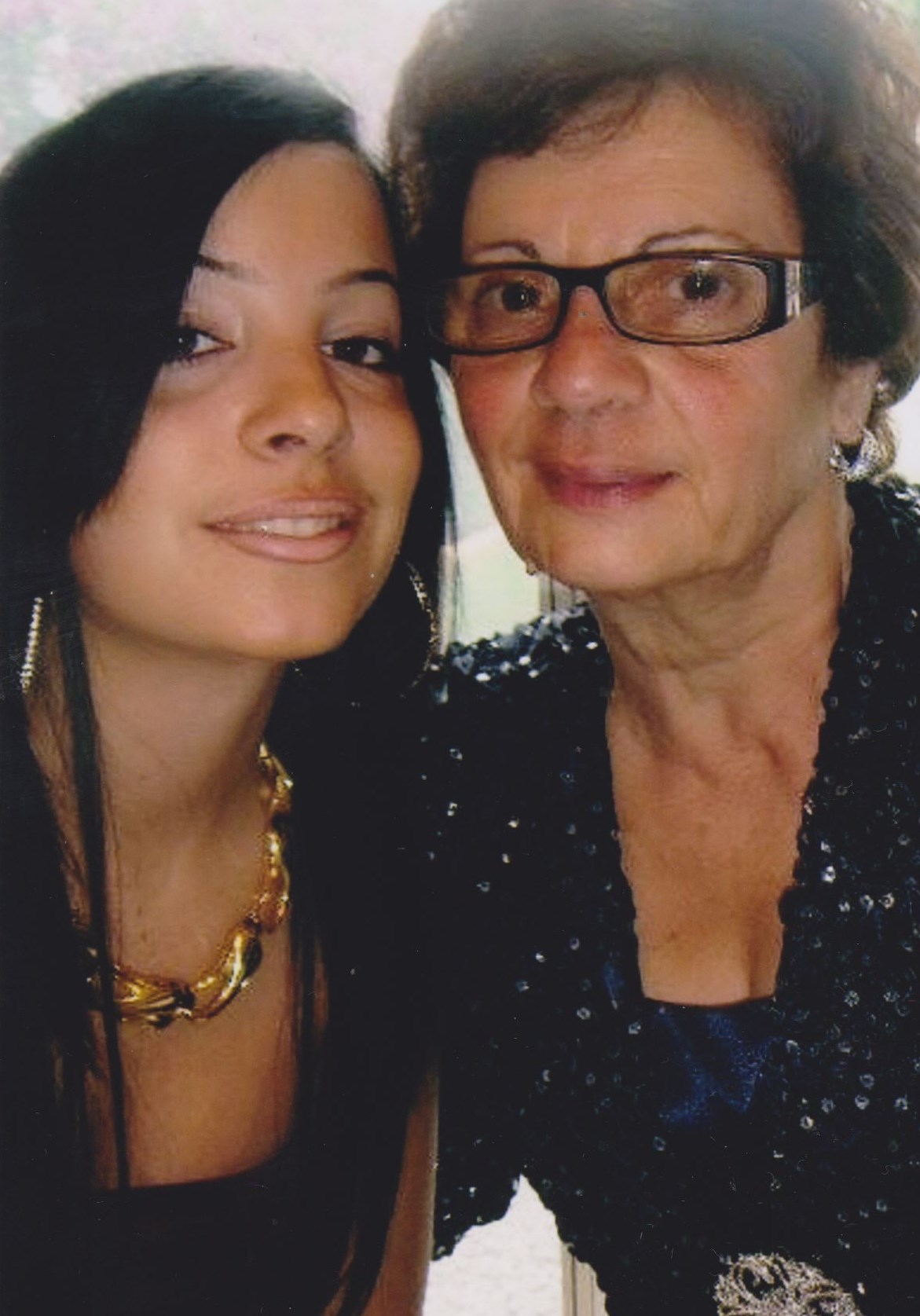 Maria Paone's Instagram, Twitter & Facebook on IDCrawl