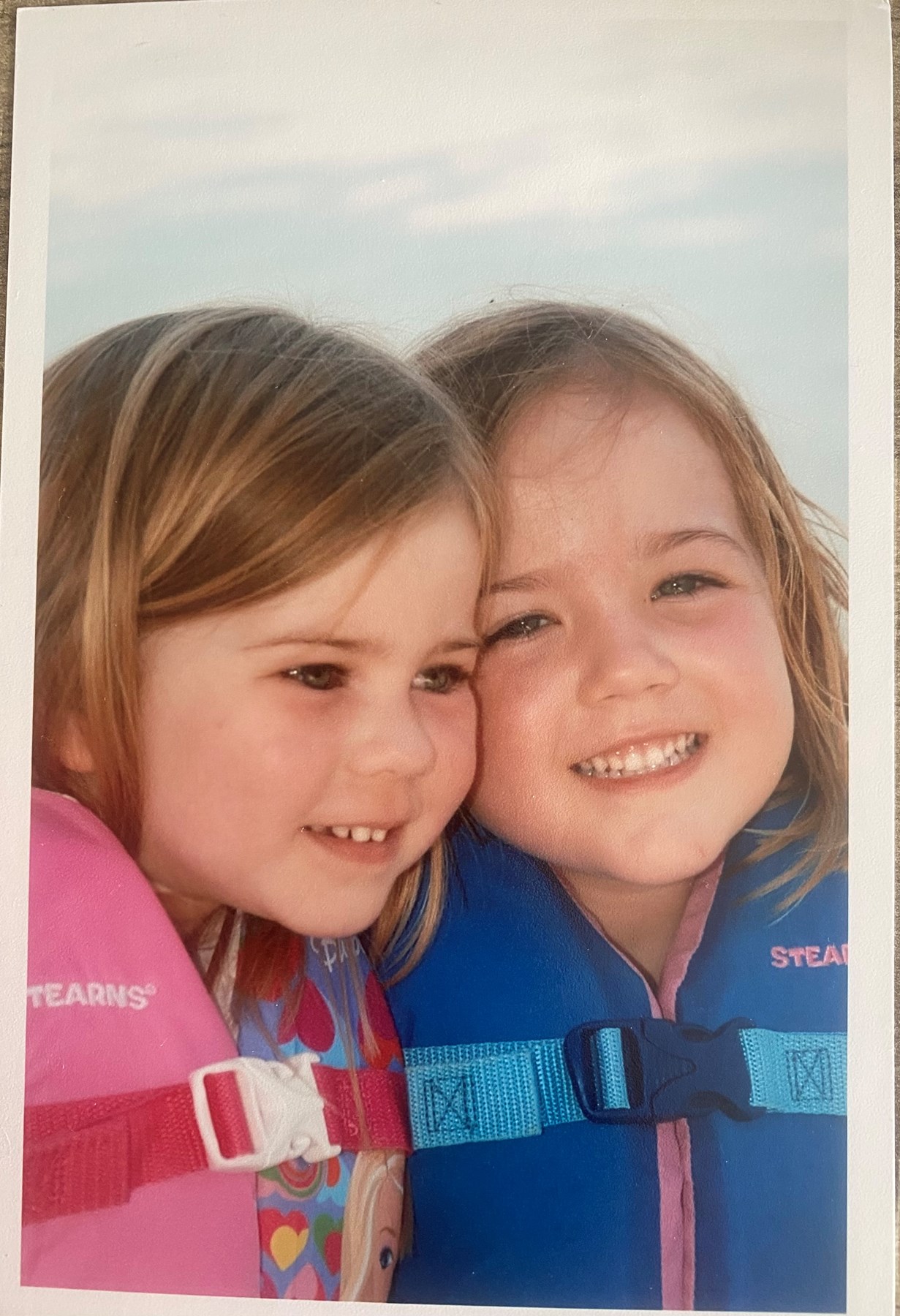 Caitlin Combs's Instagram, Twitter & Facebook on IDCrawl