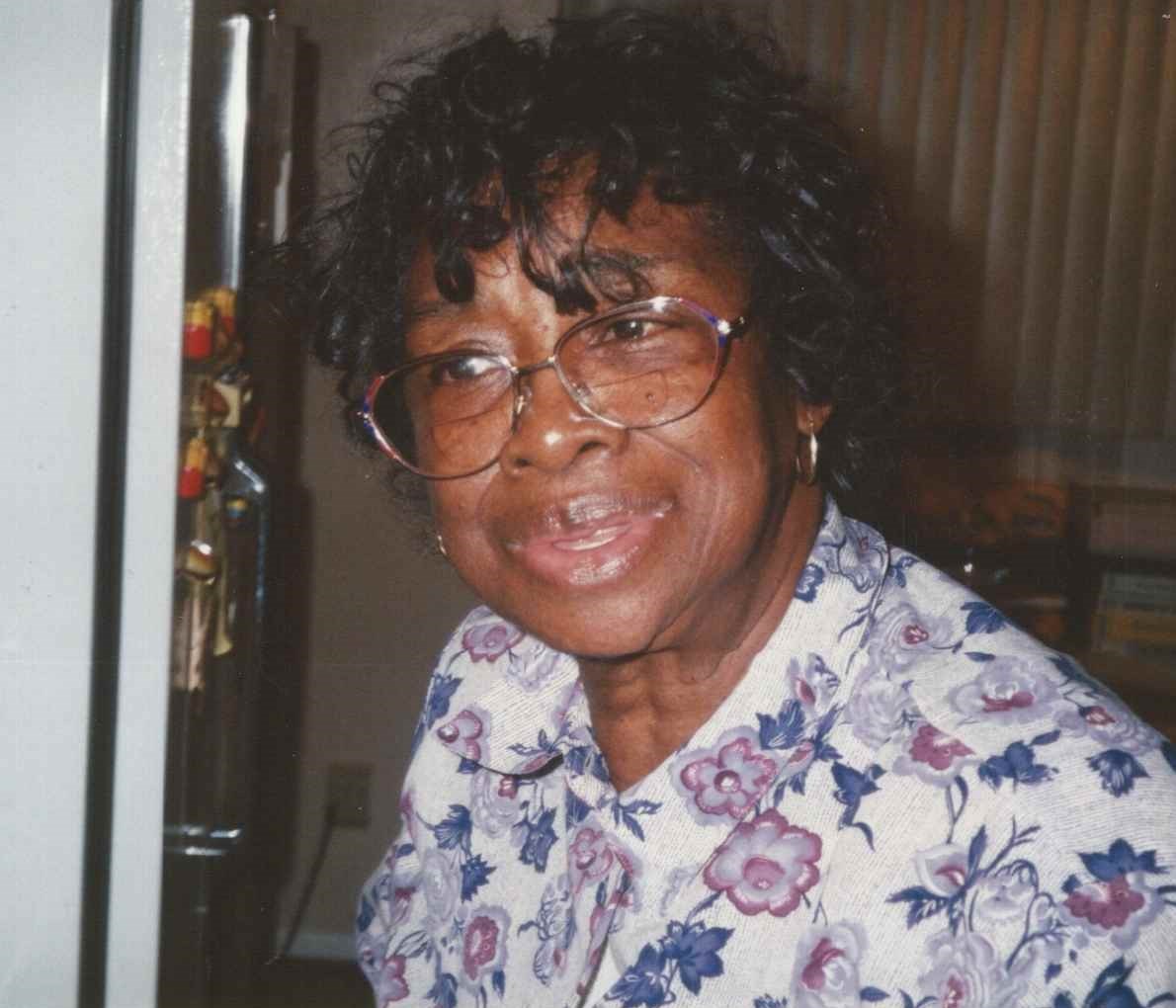 Minnie Robinson's Instagram, Twitter & Facebook on IDCrawl