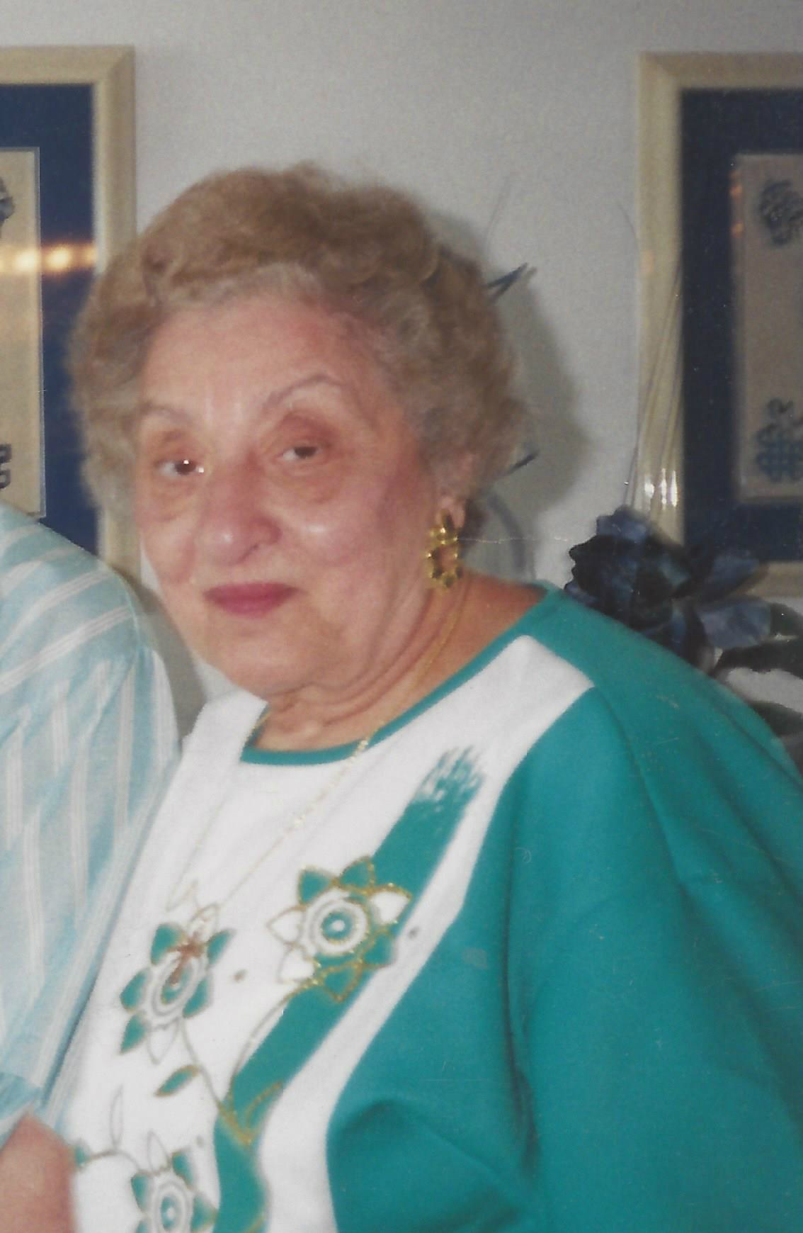 Martha Cloumas Obituary - East Lansing, MI