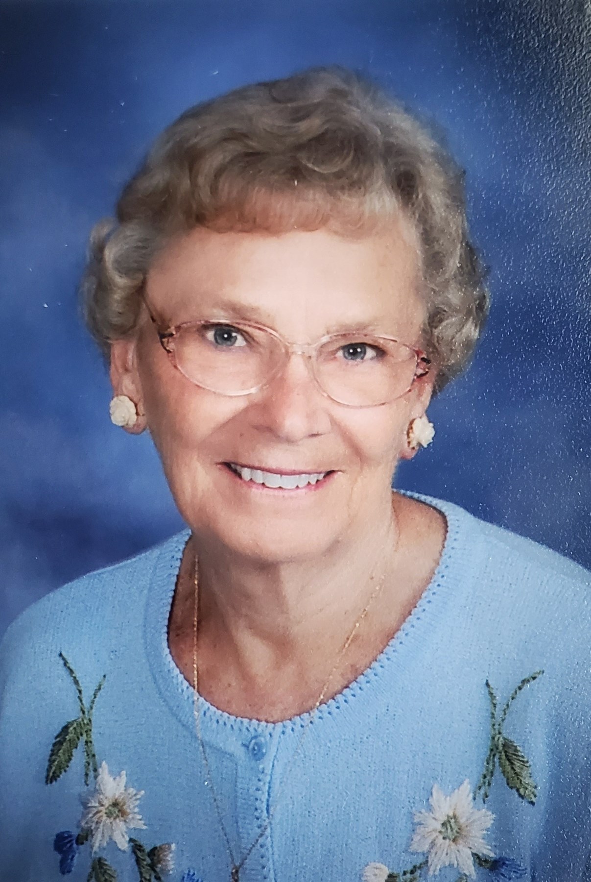 Lois Peterson Obituary - Golden Valley, MN