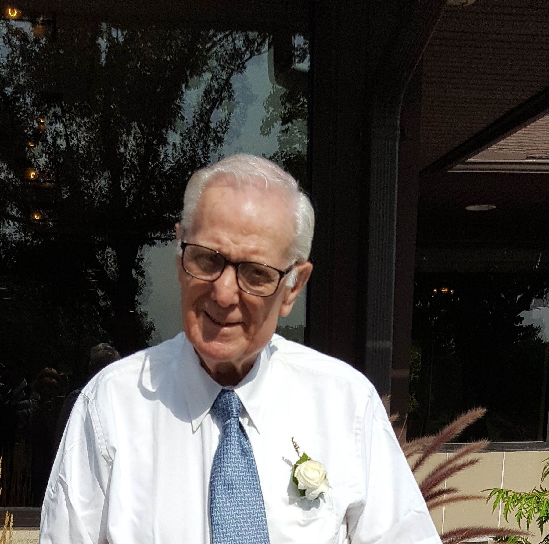 William Seeger Obituary - Gurnee, IL