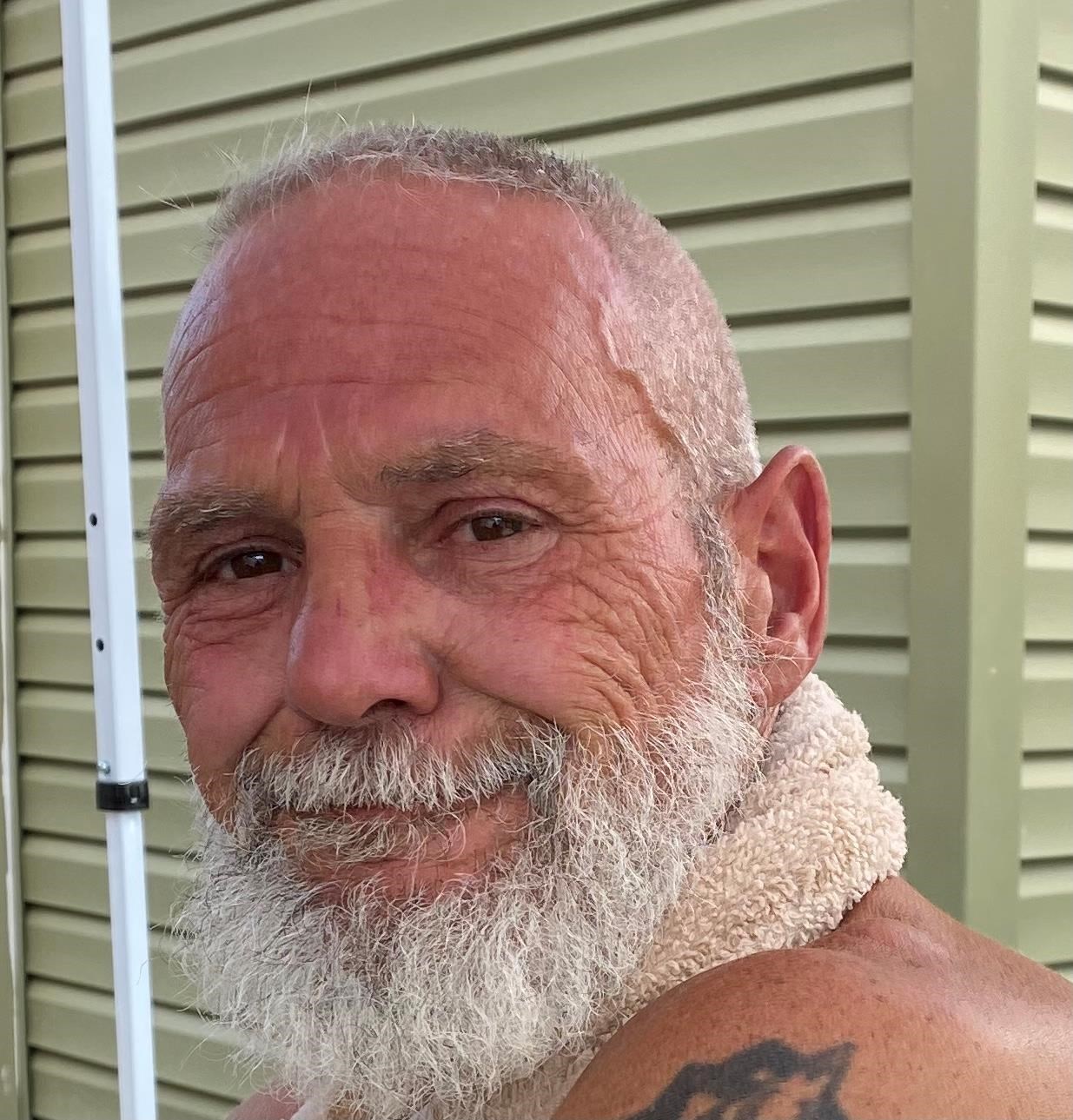 Thomas Clark's Instagram, Twitter & Facebook on IDCrawl