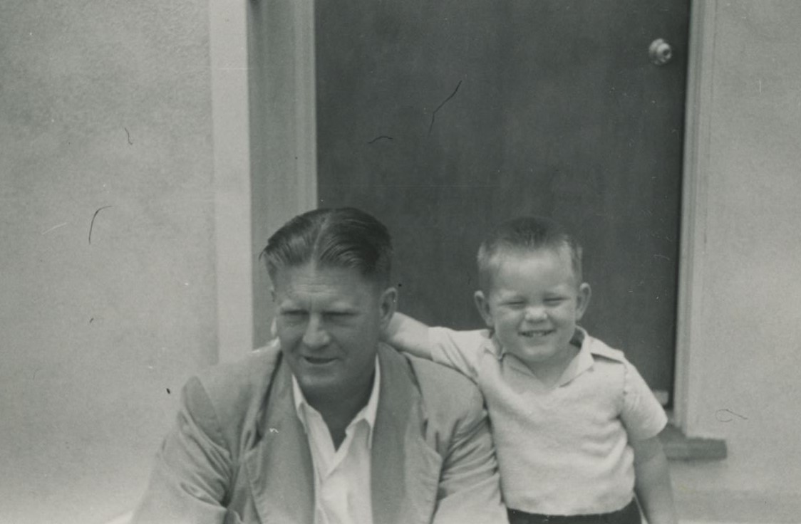 tiny ron taylor weight