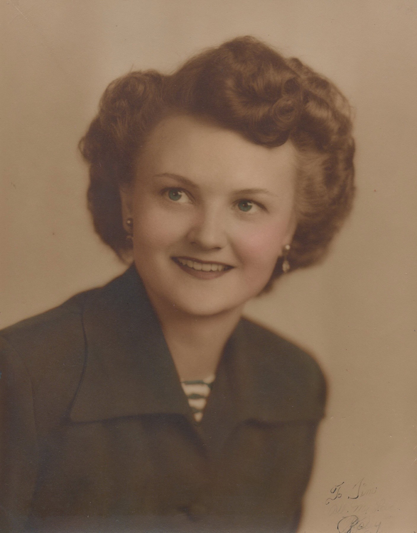 Beatrice Mills's Instagram, Twitter & Facebook on IDCrawl