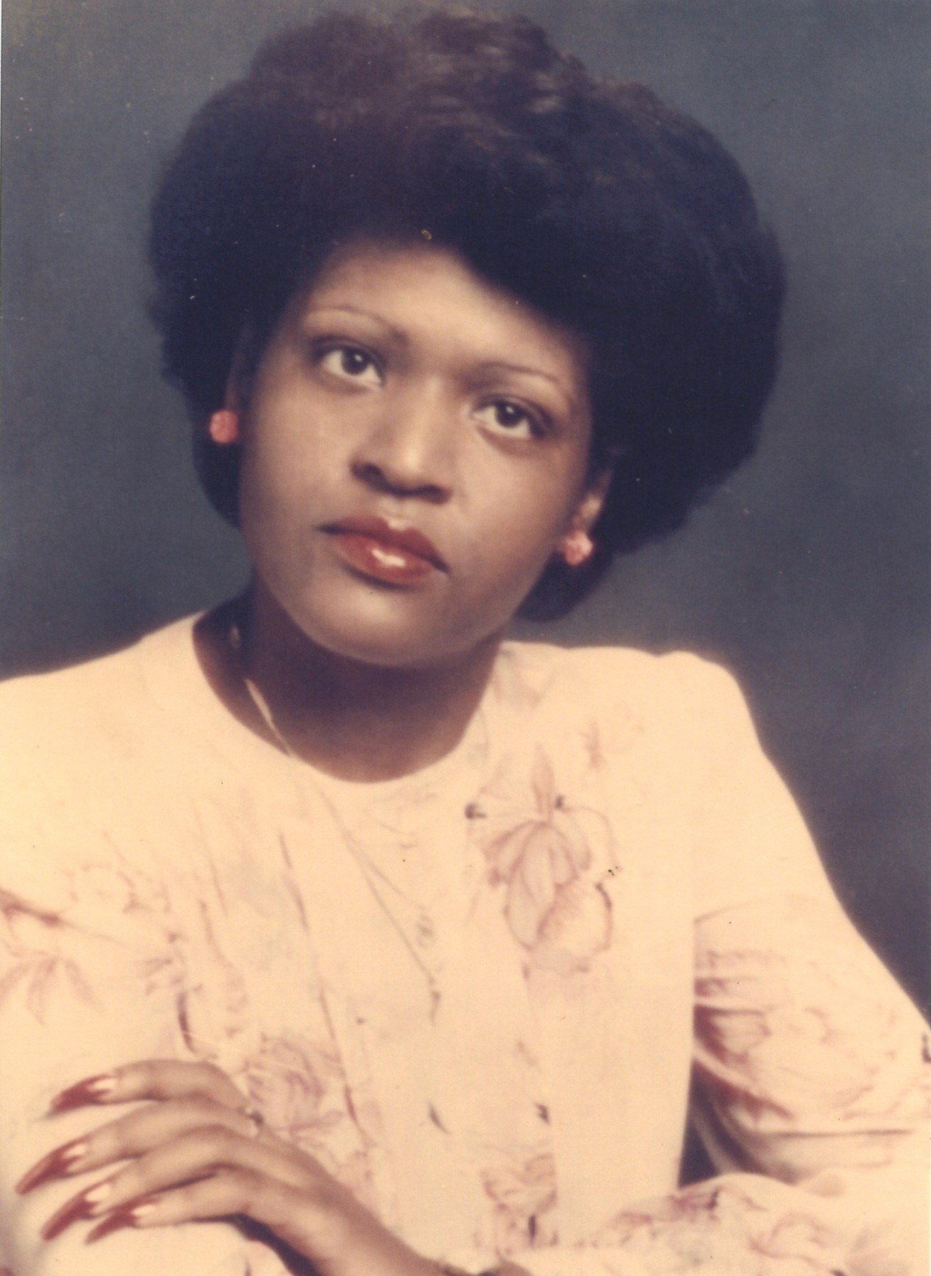 Evelyn Cross's Instagram, Twitter & Facebook on IDCrawl