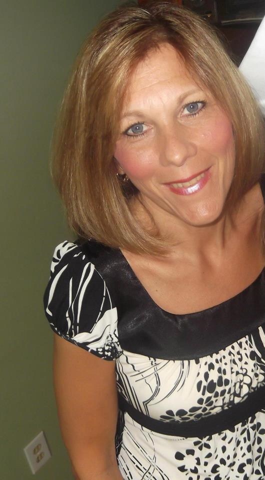 Lisa Moore's Instagram, Twitter & Facebook on IDCrawl