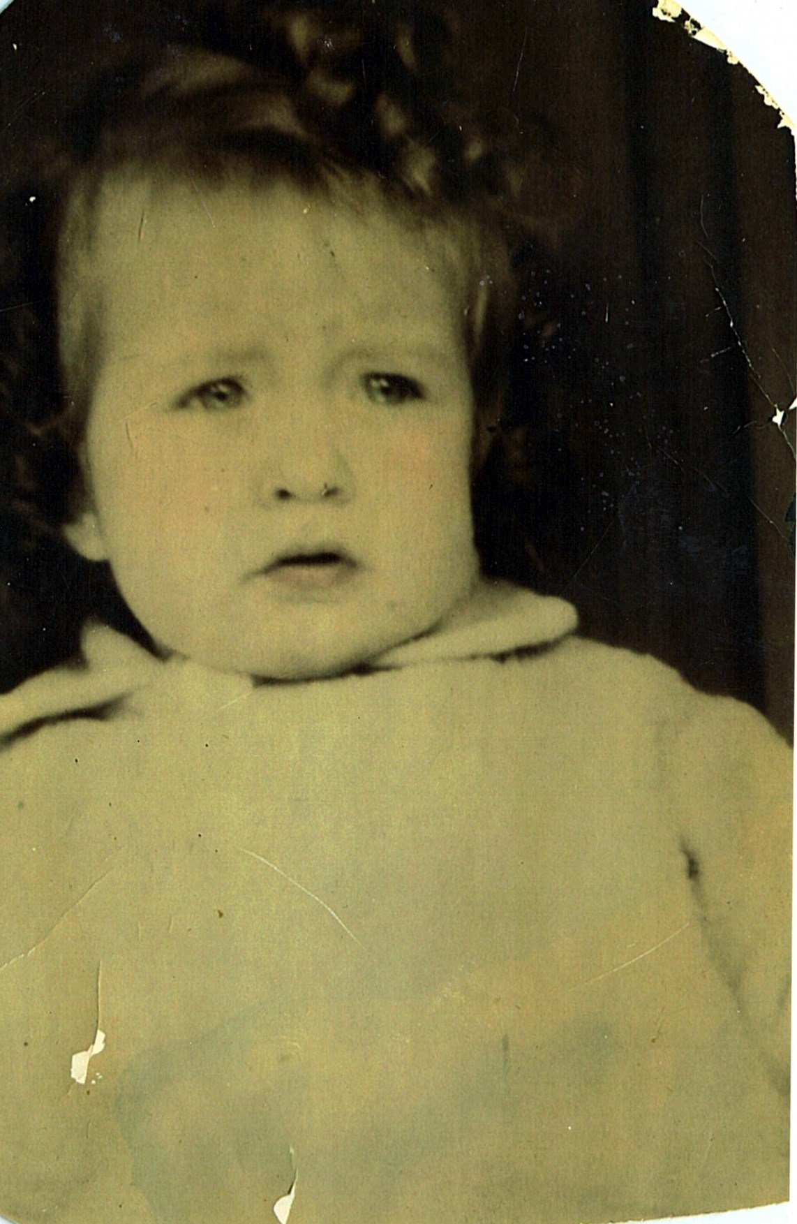 Elizabeth Peebles's Instagram, Twitter & Facebook on IDCrawl